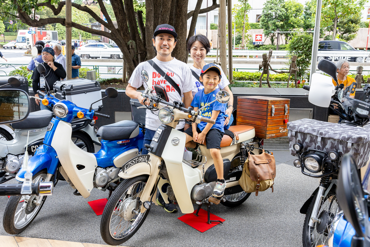 受賞カブ＆編集部セレクト10台を一挙紹介！｜カフェカブミーティングin青山 - BikeJIN WEB