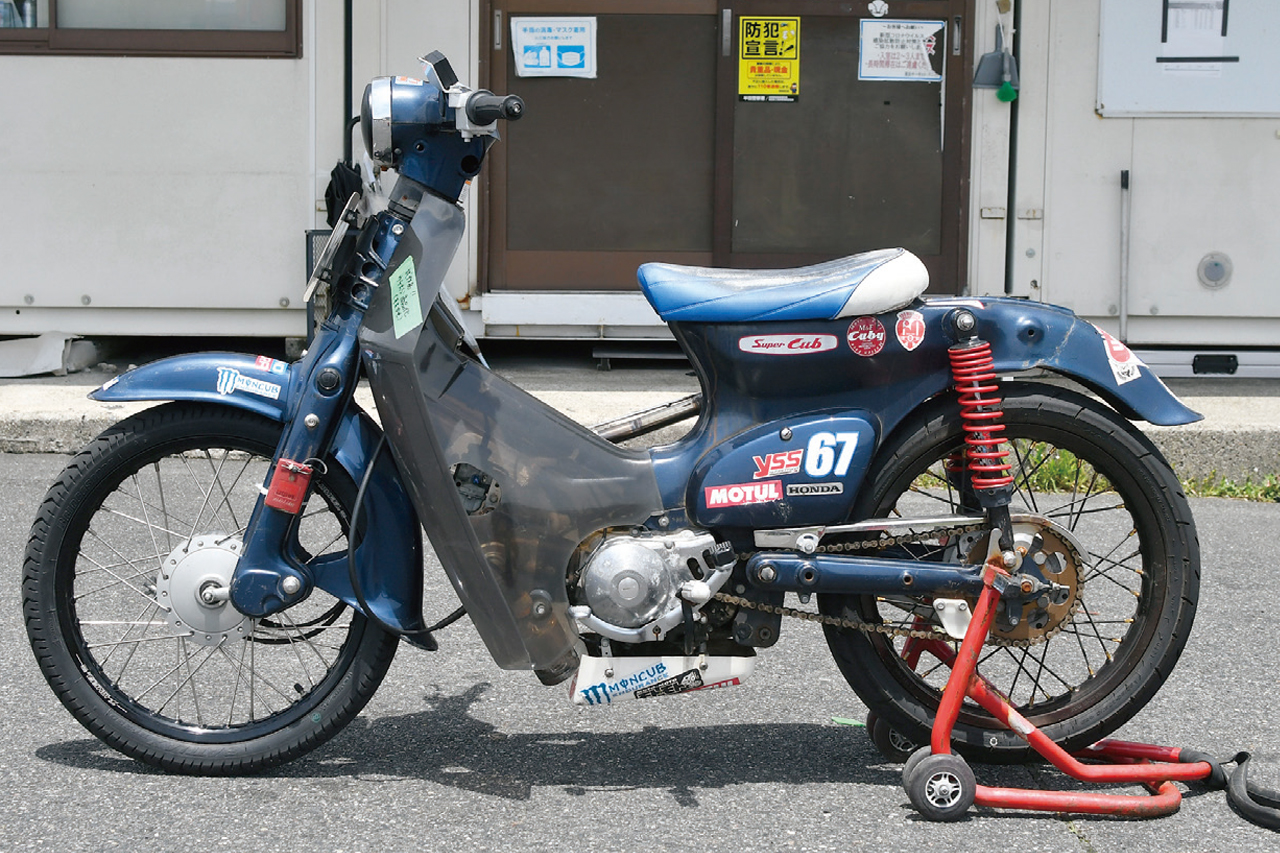 カブ専門店が本気で仕上げた！レーシースタイルのスーパーカブ - BikeJIN WEB