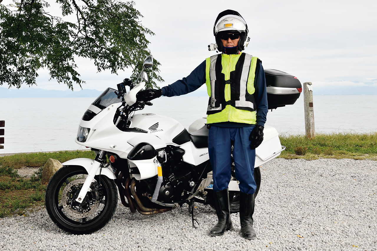 白バイ風CB1300で“防犯族”として活動守るは地域の交通安全！ - BikeJIN WEB